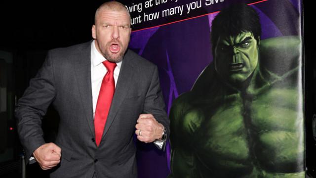 تريبل اتش يتقمص شخصية “هالك” بصوته ! | WWE